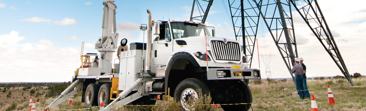 Trucks: Service Truck | Trucks | Maxim Truck & Trailer